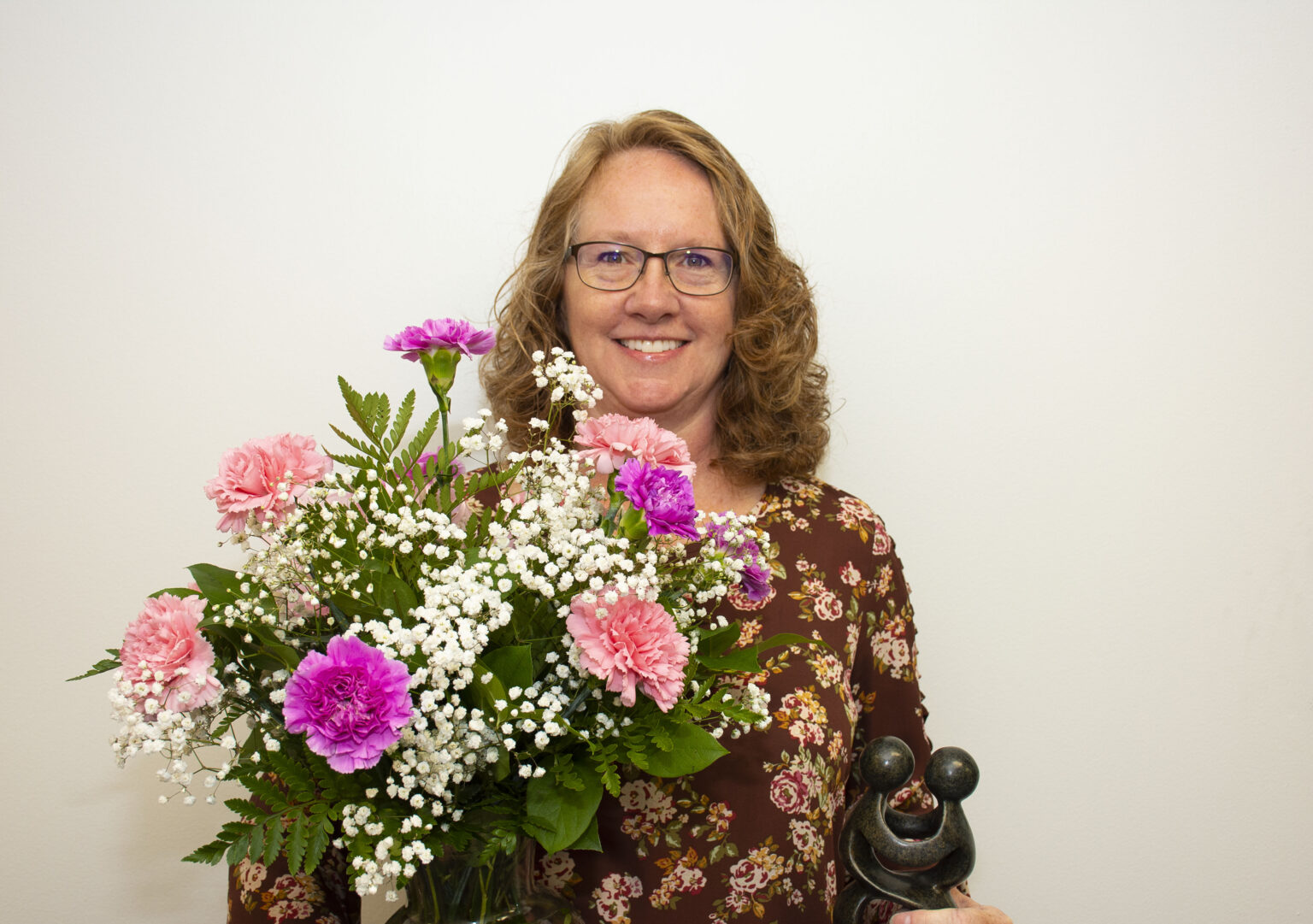 Rhonda Foster Presented Carnation Award | Ohio's Hospice